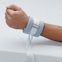 Soft Limb Holder with D-Ring Closure | TIDI Products